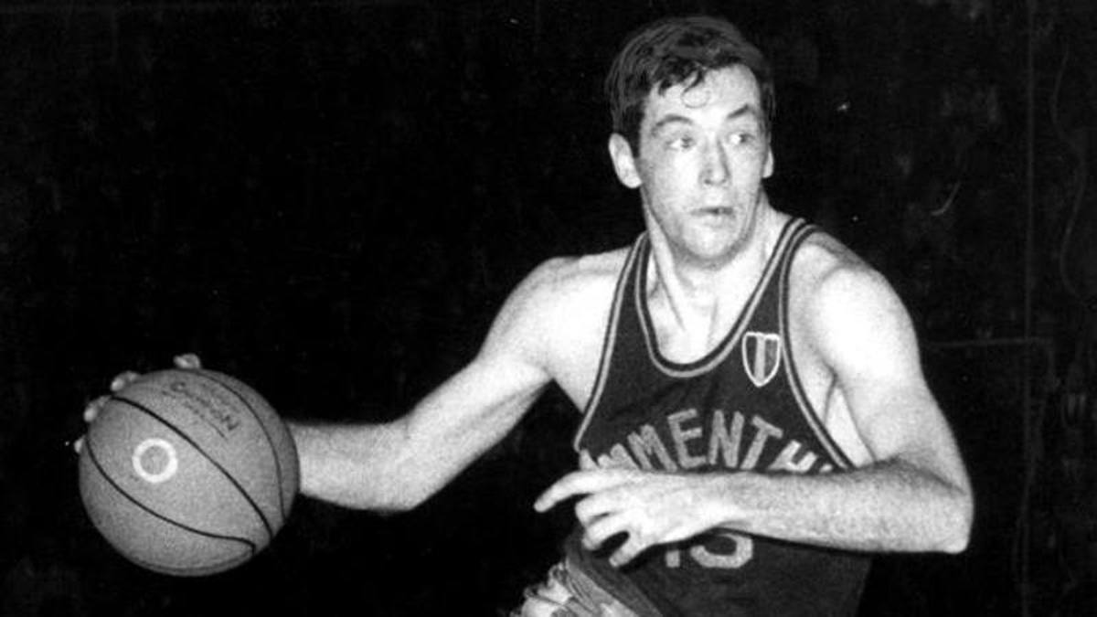 Bill Bradley compie 80 anni: la storia del primo numero 15 dell'Olimpia ...