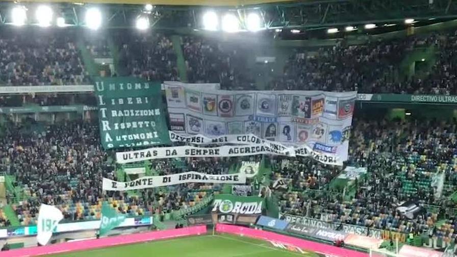 Tifosi, Sporting Lisbona: l'omaggio della Torcida Verde agli ultras ...