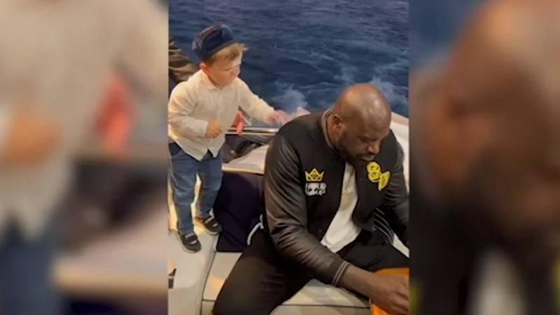 VIDEO, l'Influencer Hasbulla dà un pugno a Shaq: finisce ko, poi ...